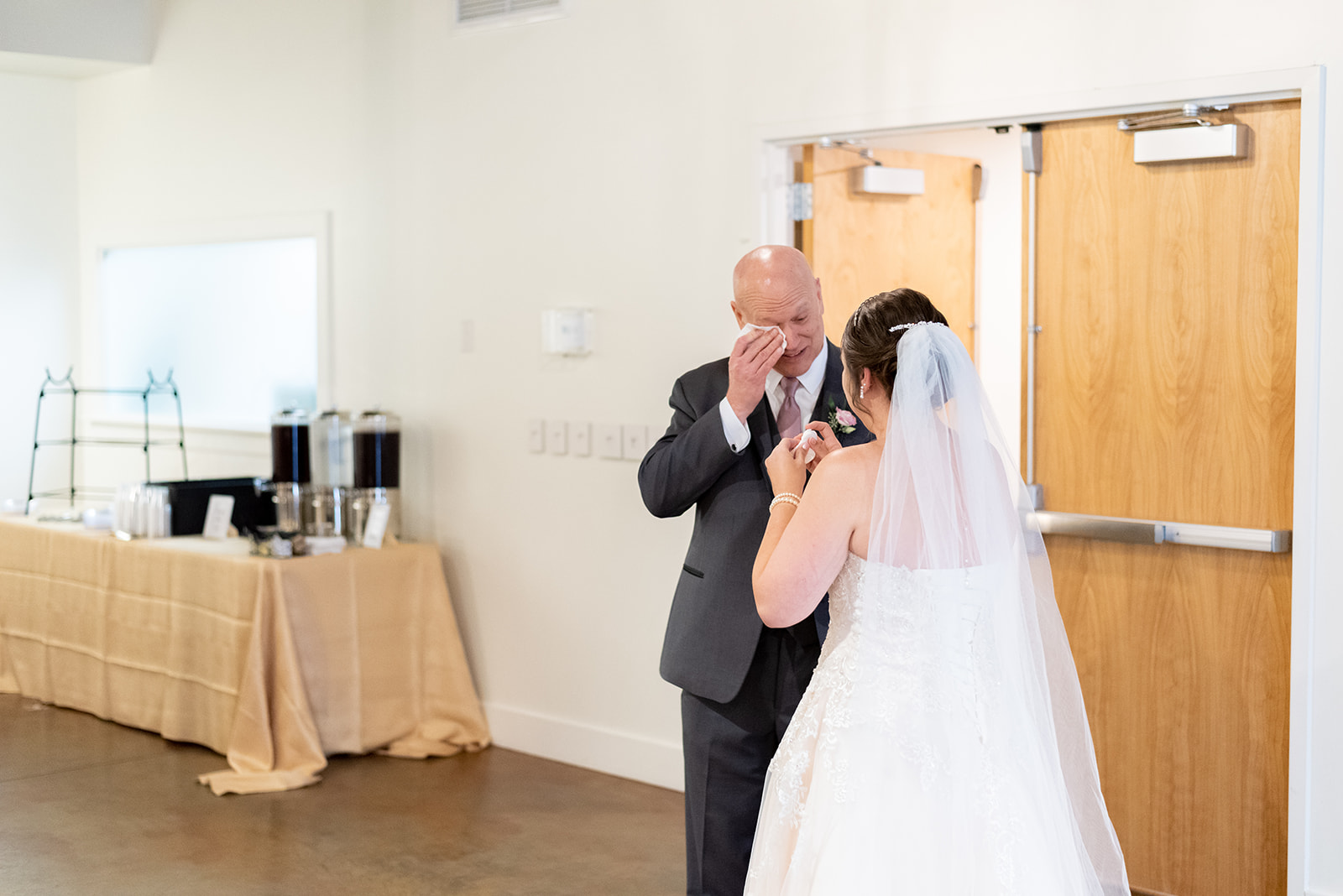 Vicky & Josh’s Wedding! | regandkalaphotography.com
